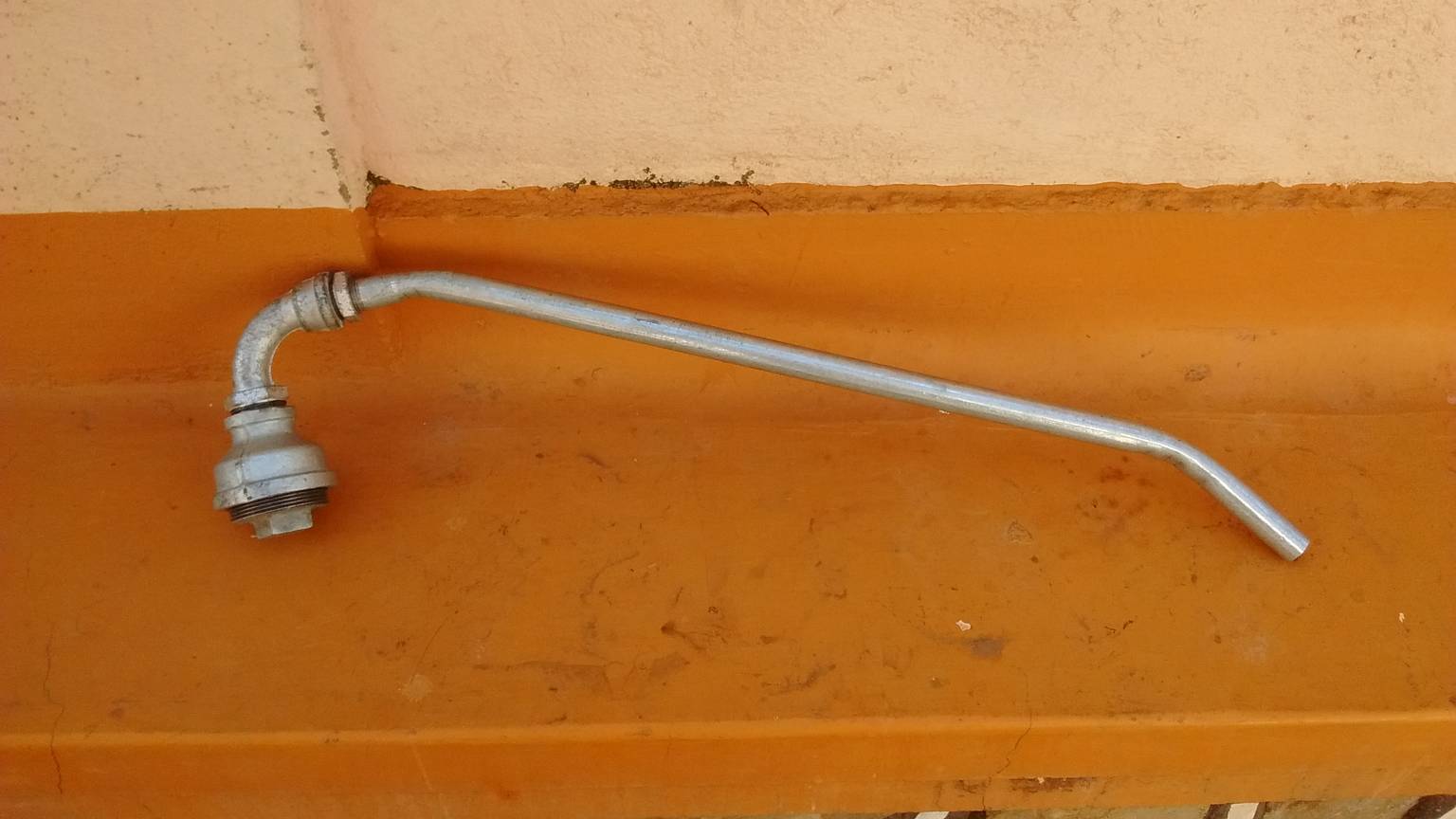 Yet another improvized mercury retort for gold recovery in Uganda ...